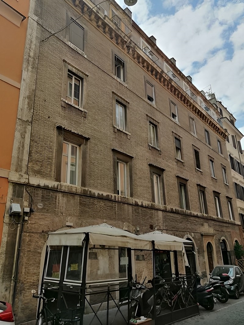 Ampio Appartamento In Vendita All'asta In Via Urbana, Roma (RM ...